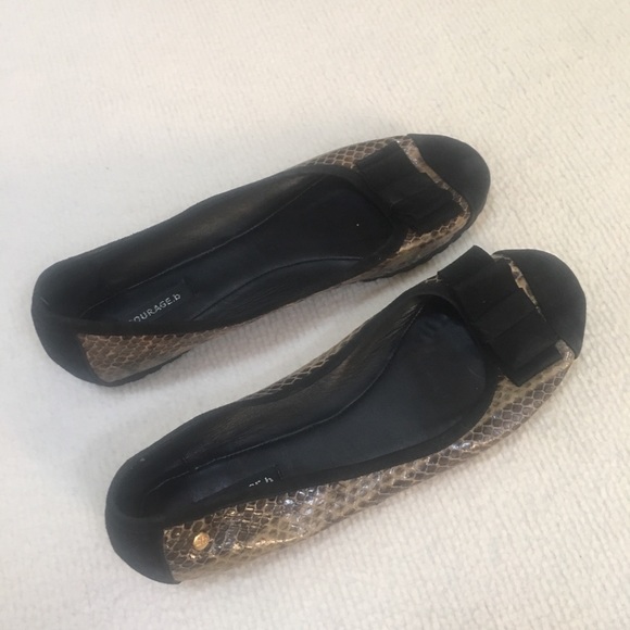 Courage.b | Shoes | Courageb Metallic Gold Snakeskin Black Flats | Poshmark